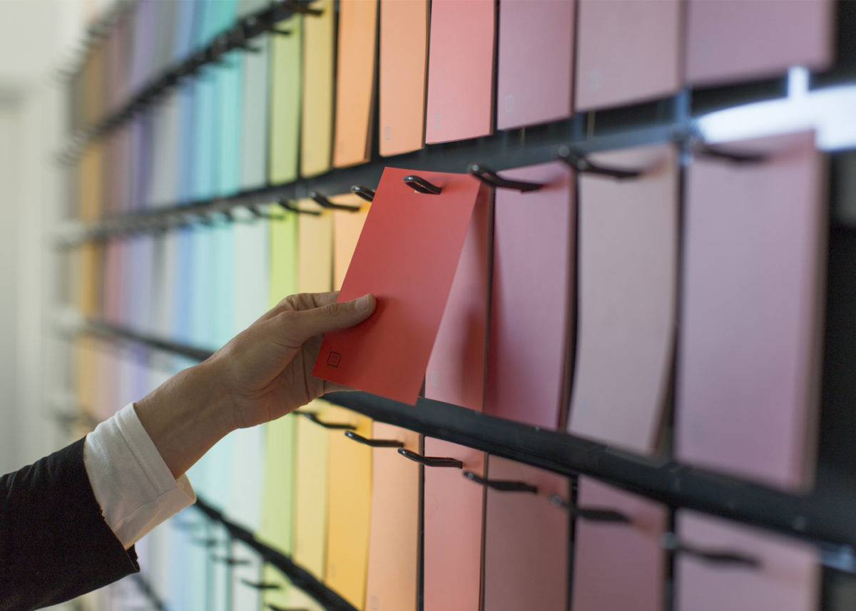 Pick your color • Isaval