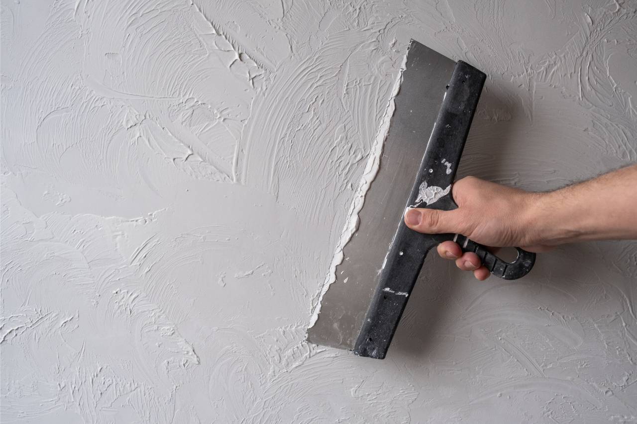 ¿Cómo lograr enlucidos decorativos en paredes de zonas húmedas? • Isaval