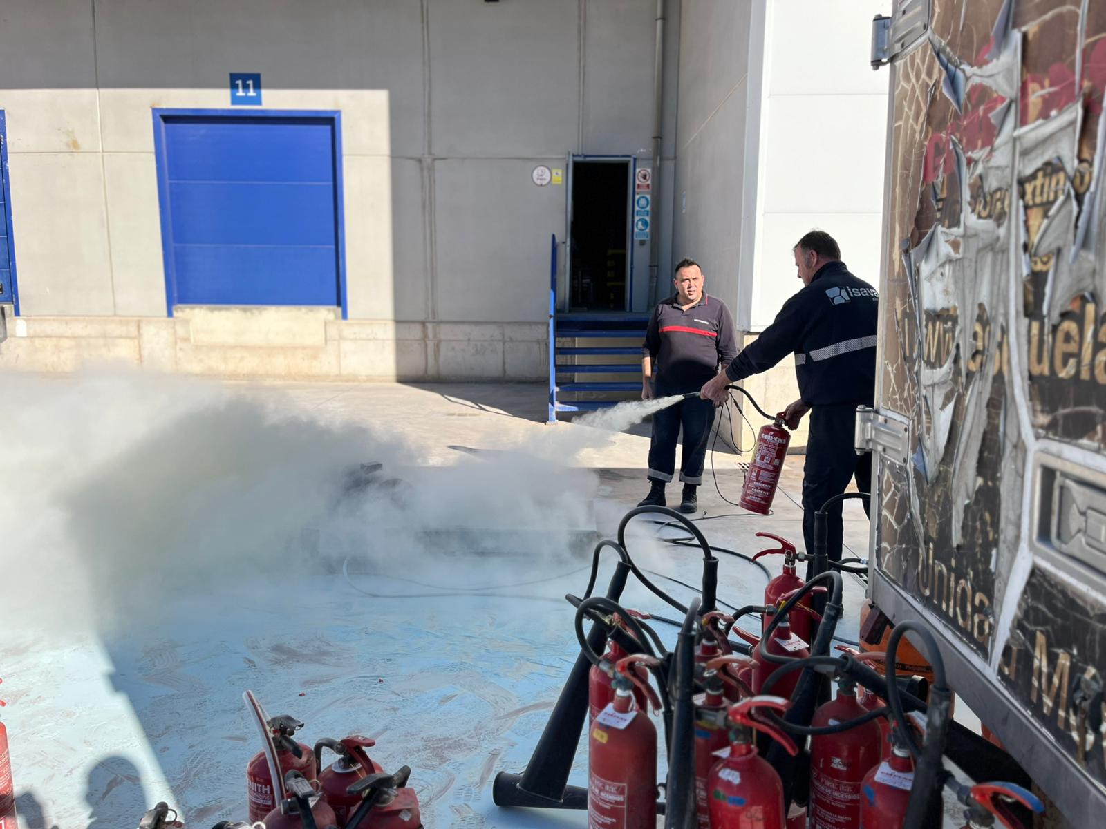 Isaval • Fabricantes y distribuidores de pinturas