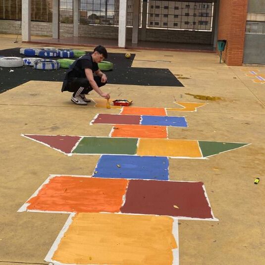 ¿Cómo pintar juegos en el suelo del patio? • Isaval